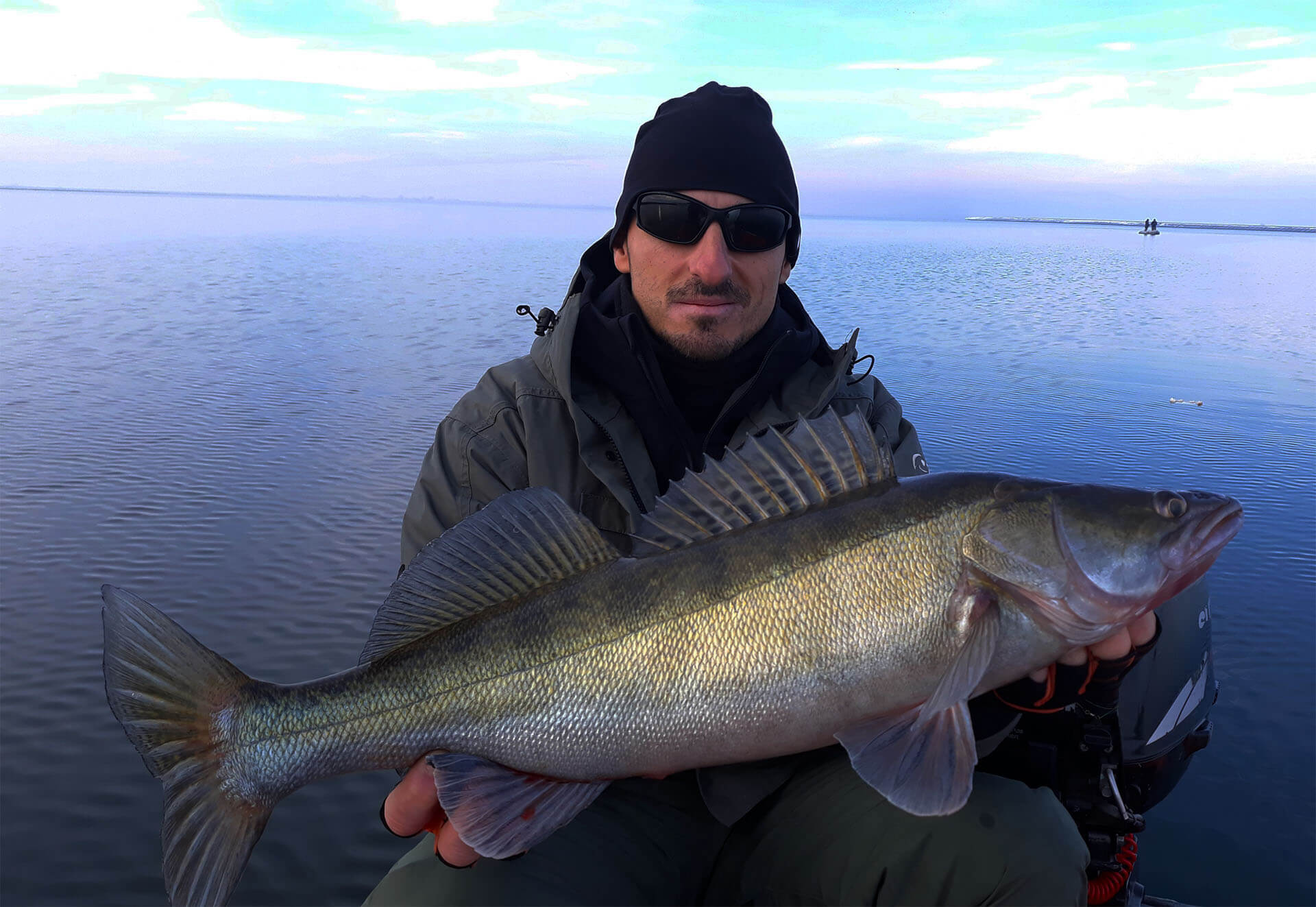 Naluci in pescuitul salaului : culori, vibratii si greutati - Blog ...